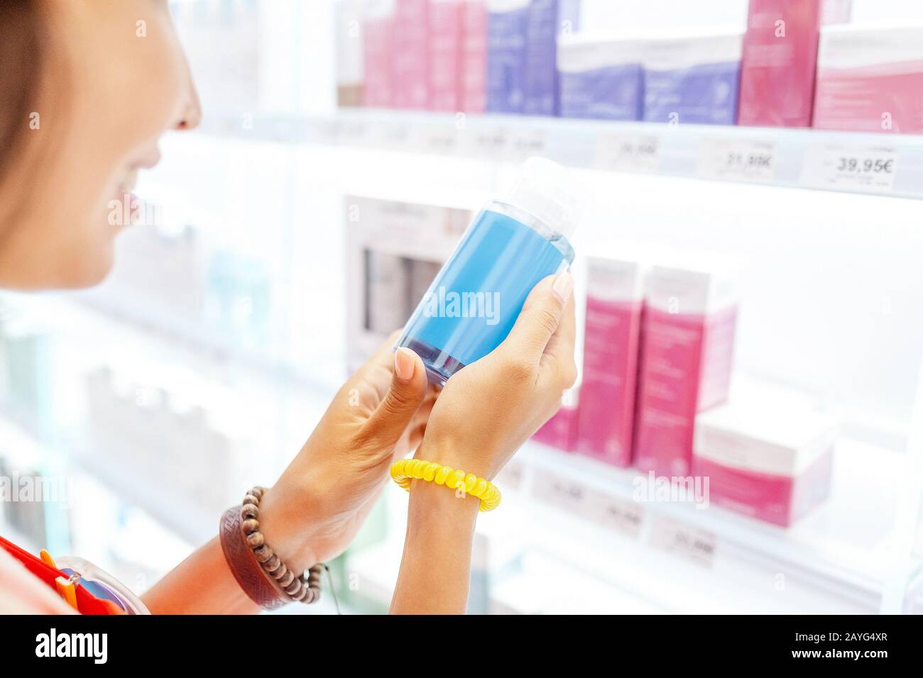 Pharmacy shopping product pharmacist hi-res stock photography and ...