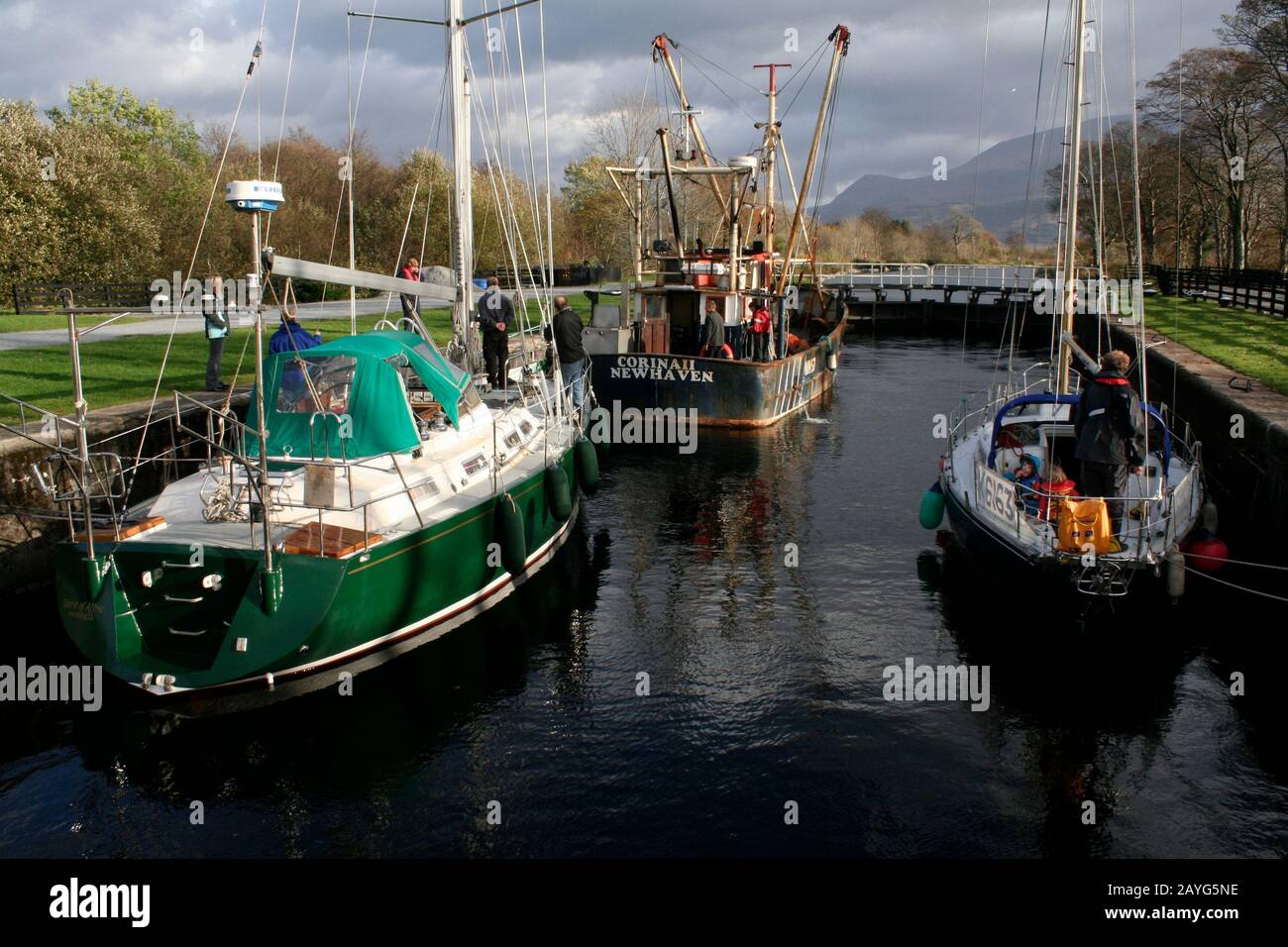 Fishing boat in lock caledonian hi-res stock photography and images - Alamy