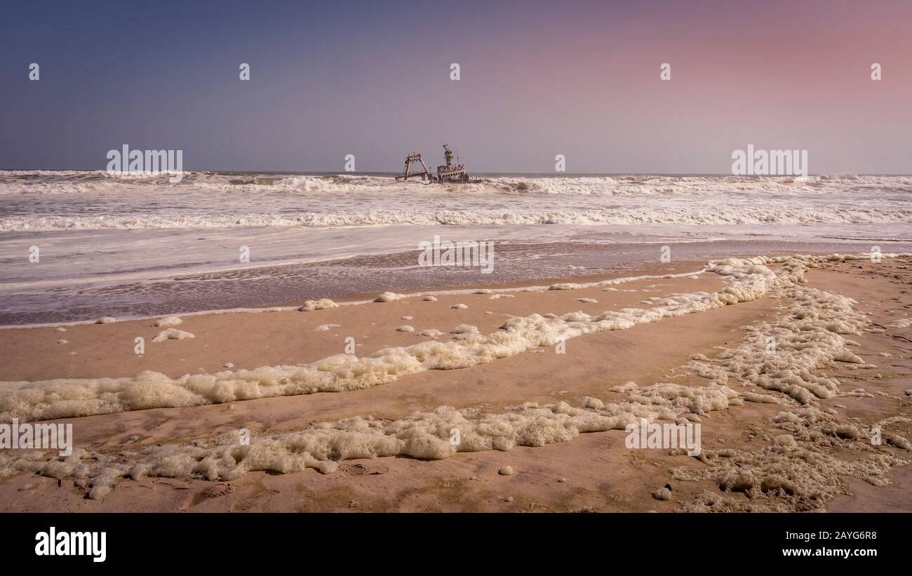Skeleton coast desert bones hi-res stock photography and images - Alamy