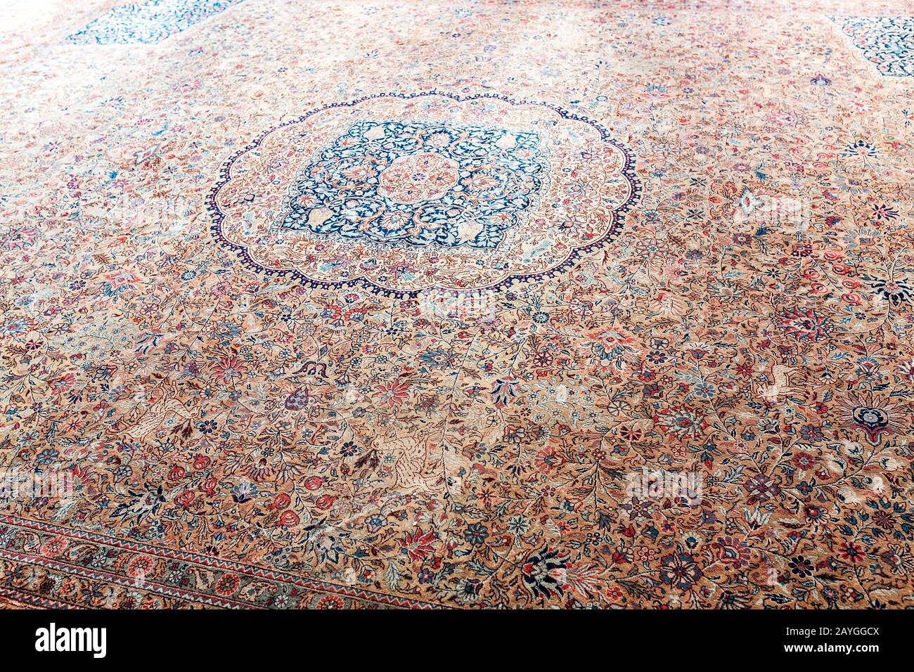 Persian carpet texture flower hi-res stock photography and images - Alamy