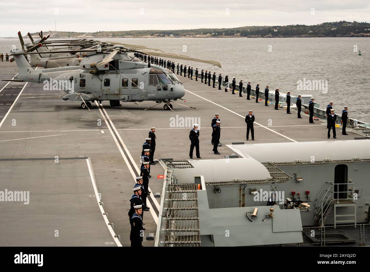 Royal navys aircraft carrier hms queen elizabeth hi-res stock ...