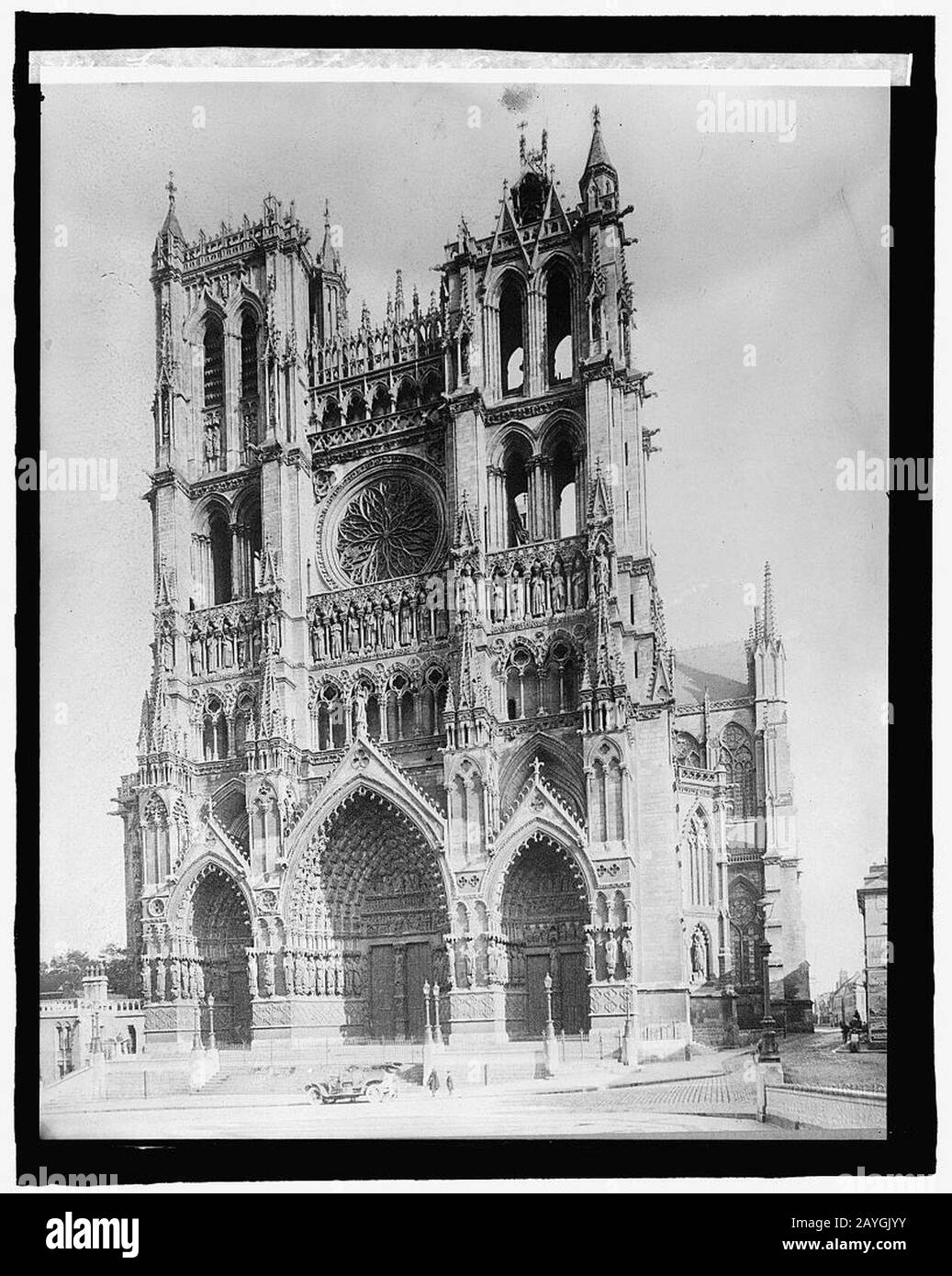 Amiens cathedral Cut Out Stock Images & Pictures - Alamy