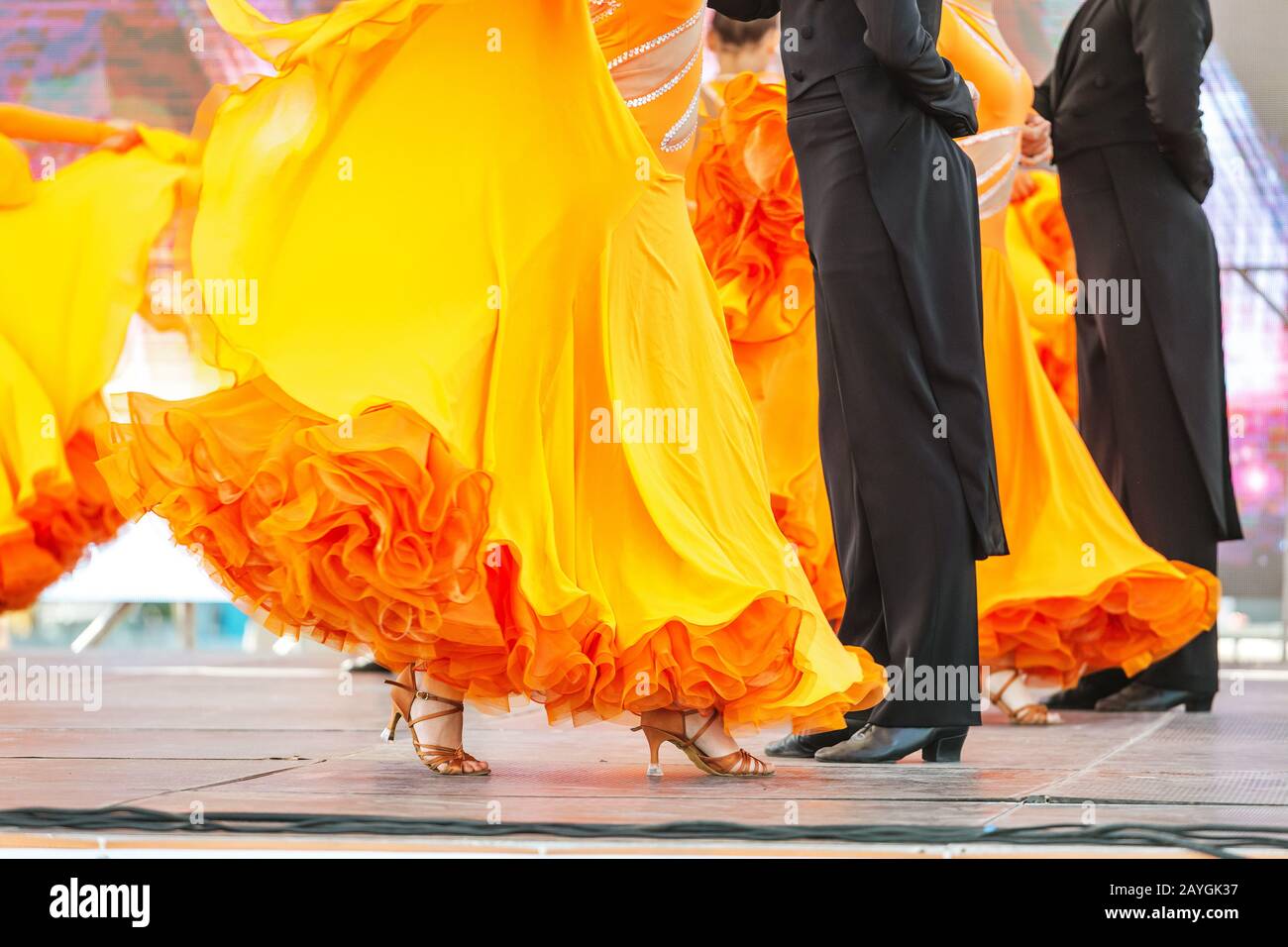Balroom and waltz dancing couples Stock Photo - Alamy
