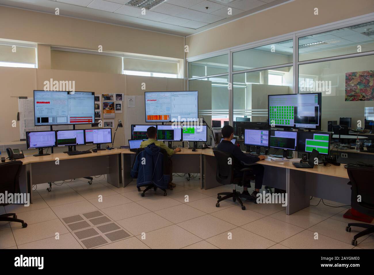 Scientist in control room hi-res stock photography and images - Alamy