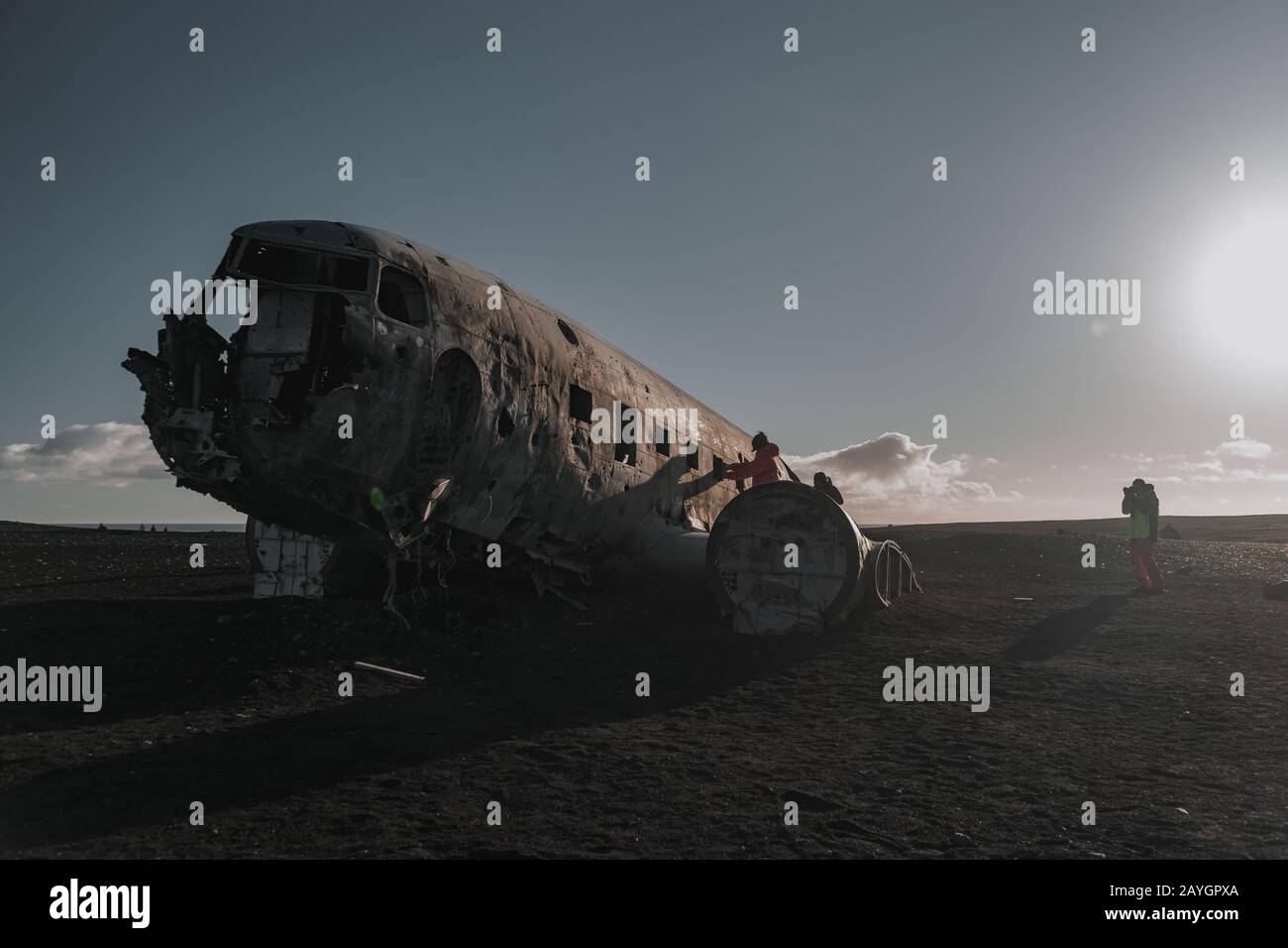 Crashed plane desert hi-res stock photography and images - Alamy