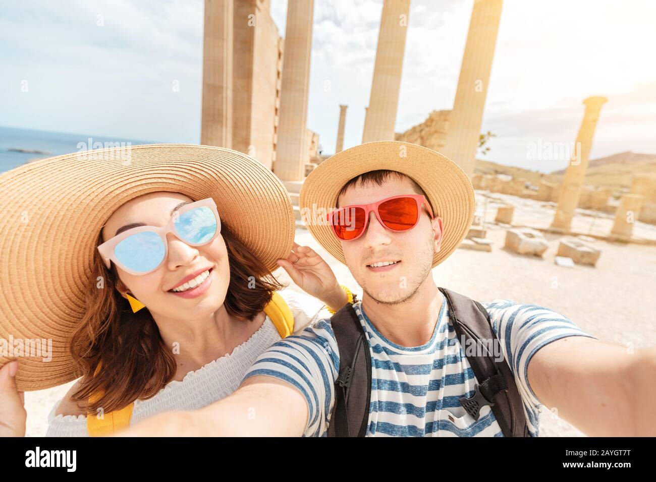 Visiting friends hi-res stock photography and images - Alamy