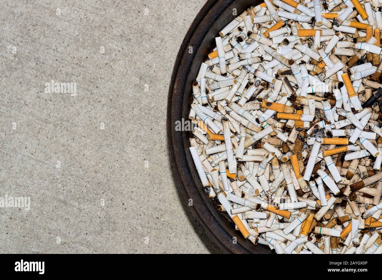 Drug abuse and smoking hi-res stock photography and images - Alamy