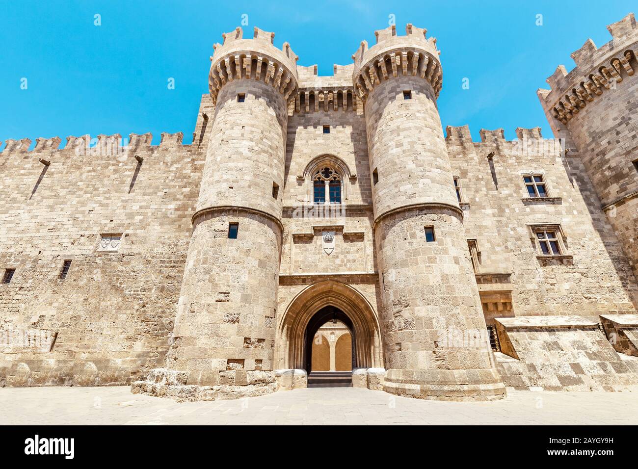 famous tourist attraction - Knights Grand Master Palace gates without ...