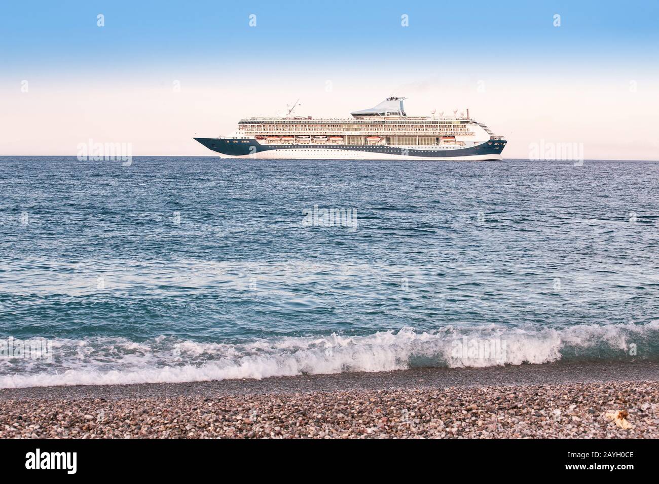 Big cruise ship liner - vacation and transport concept Stock Photo - Alamy
