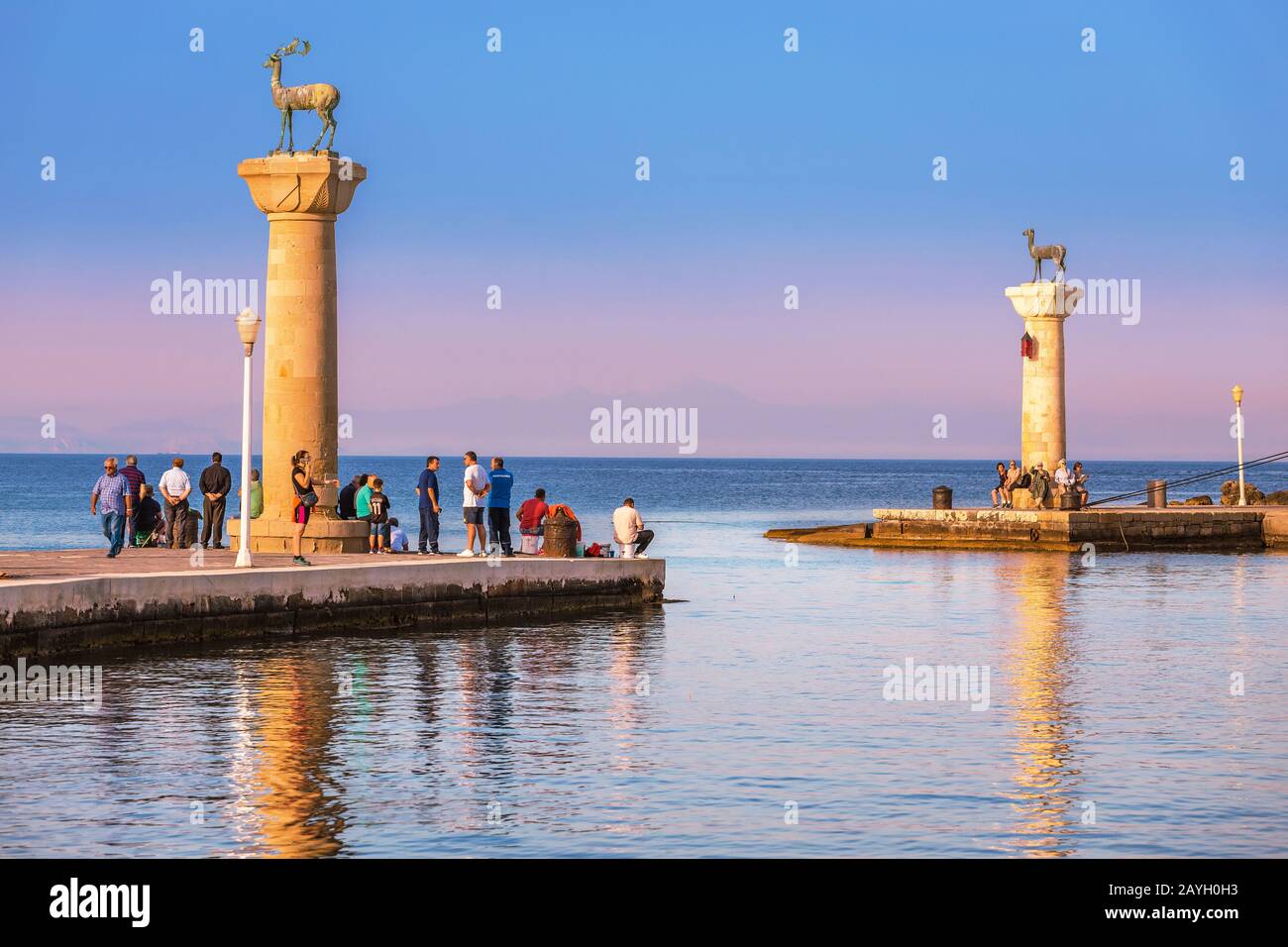 Colossus of rhodes statue hi-res stock photography and images - Alamy