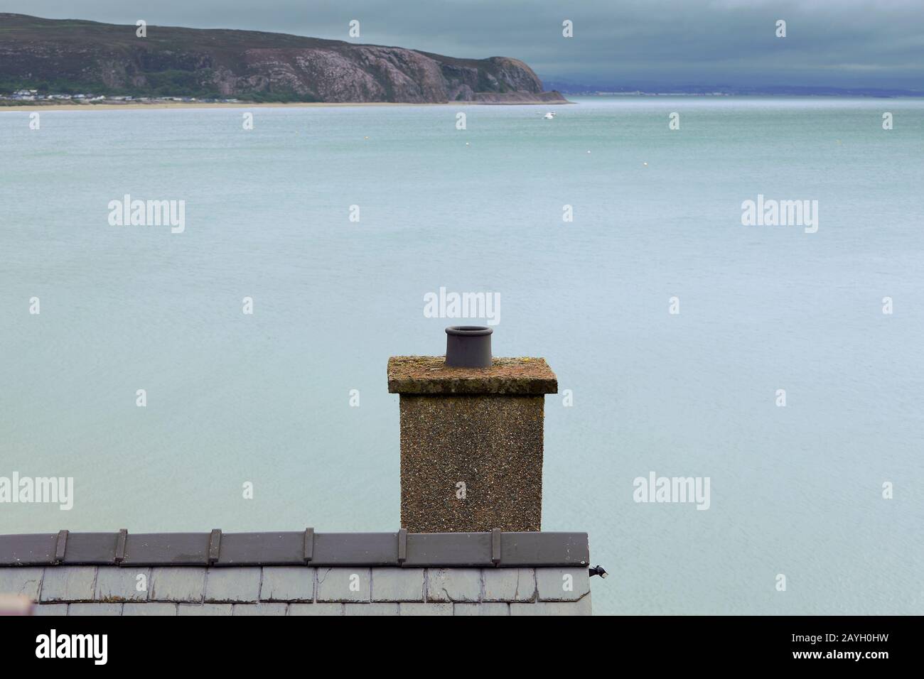 Welsh slate roof hi-res stock photography and images - Alamy