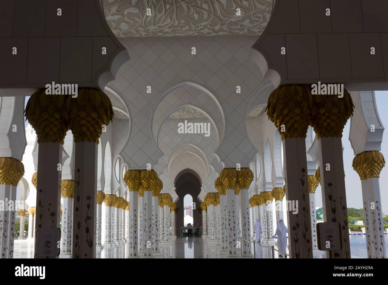 ABU DHABI, UAE - DECEMBER 28 2017: beautiful marble colonnade with cold ...