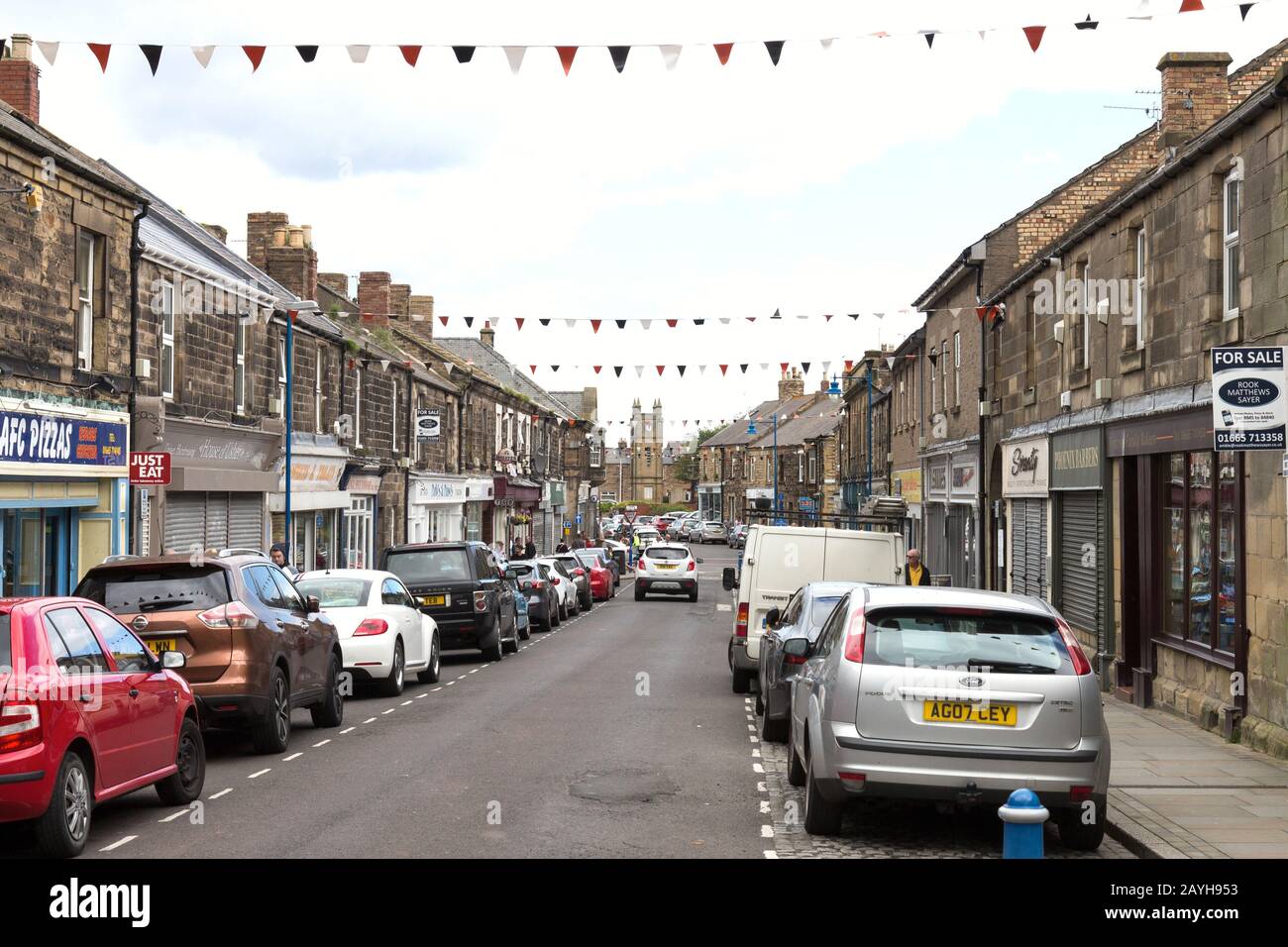 Queen street in amble hi-res stock photography and images - Alamy