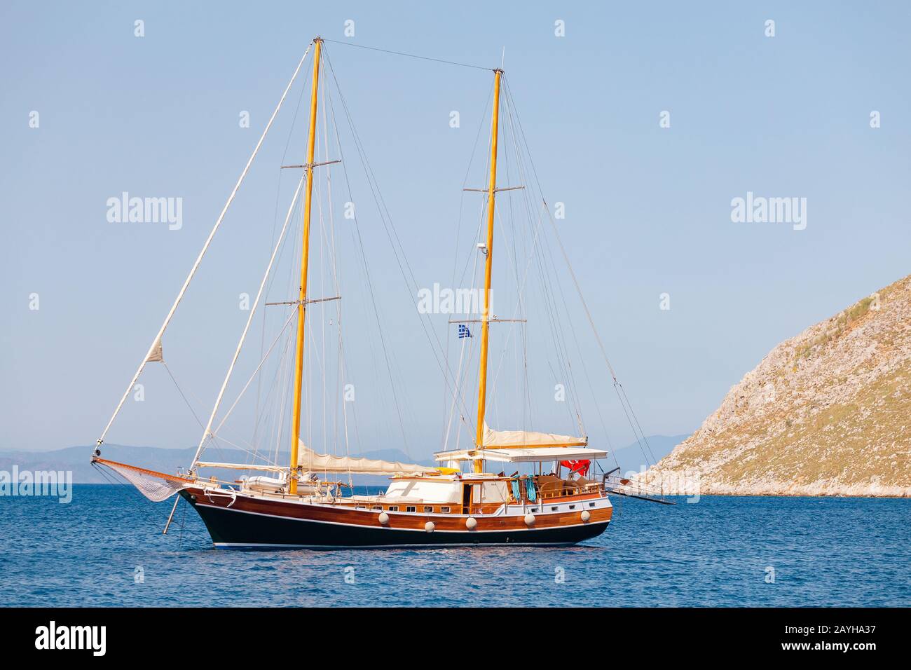Retro sailing hi-res stock photography and images - Alamy