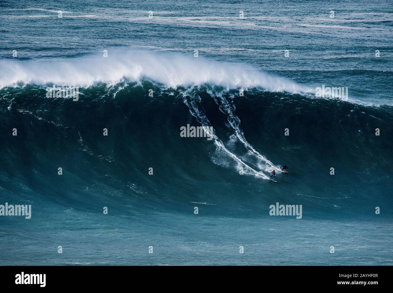 Nazare tow surfing challenge hi-res stock photography and images - Alamy