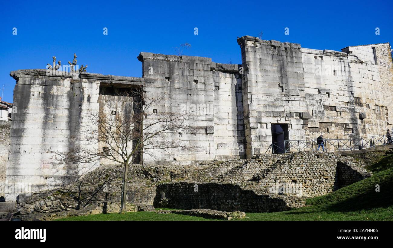 Roman ruins, Vienne, Isere, France Stock Photo - Alamy