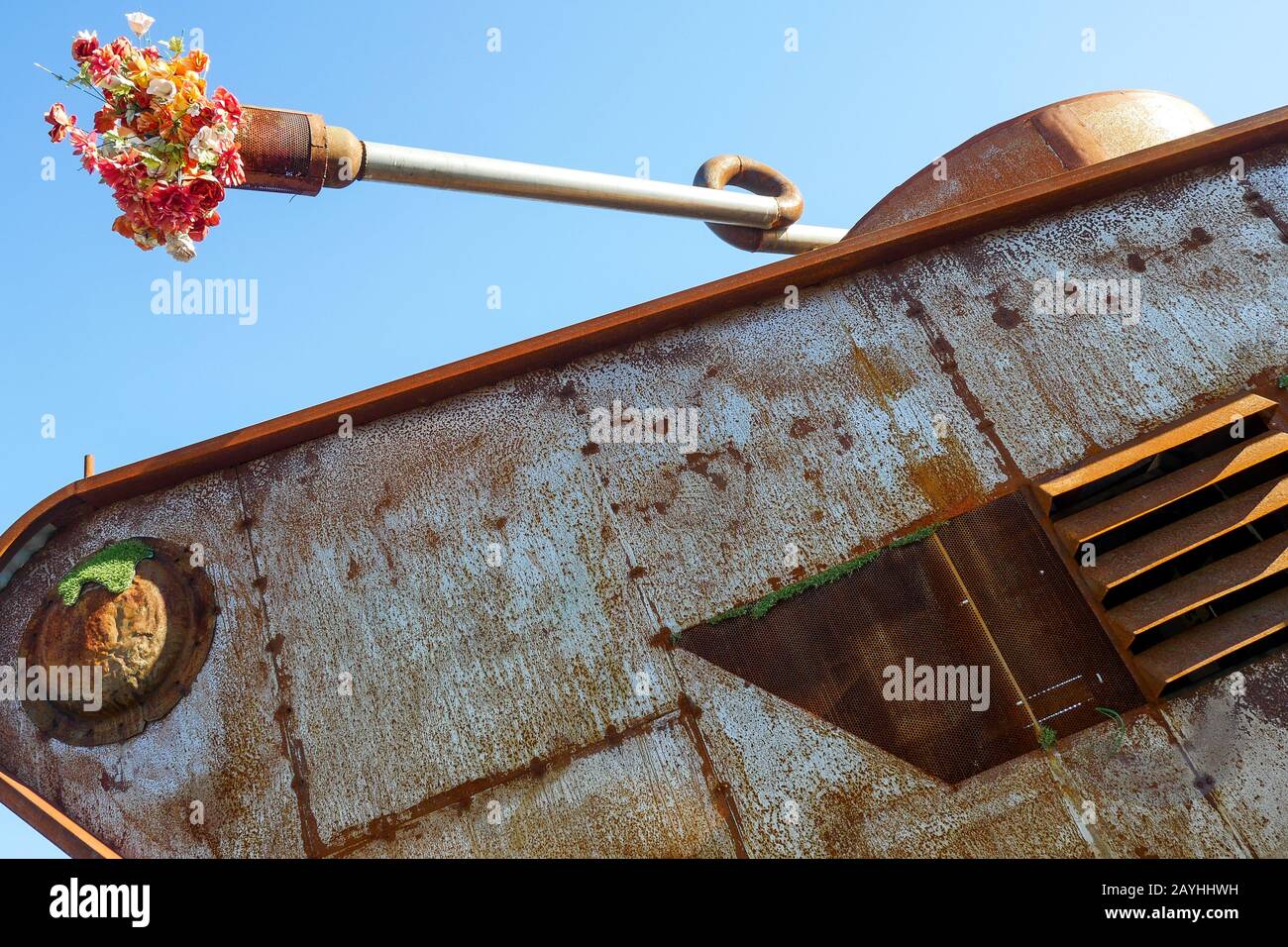 Faux tank hi-res stock photography and images - Alamy