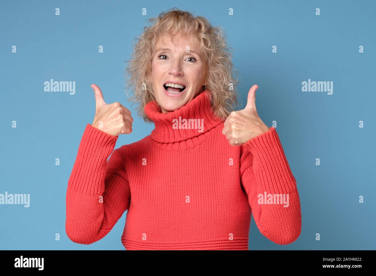 Old lady giving advice hi-res stock photography and images - Alamy