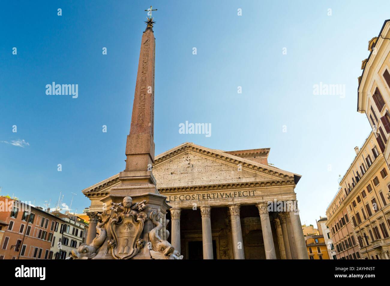 Obelisk rome city square italy hi-res stock photography and images - Alamy