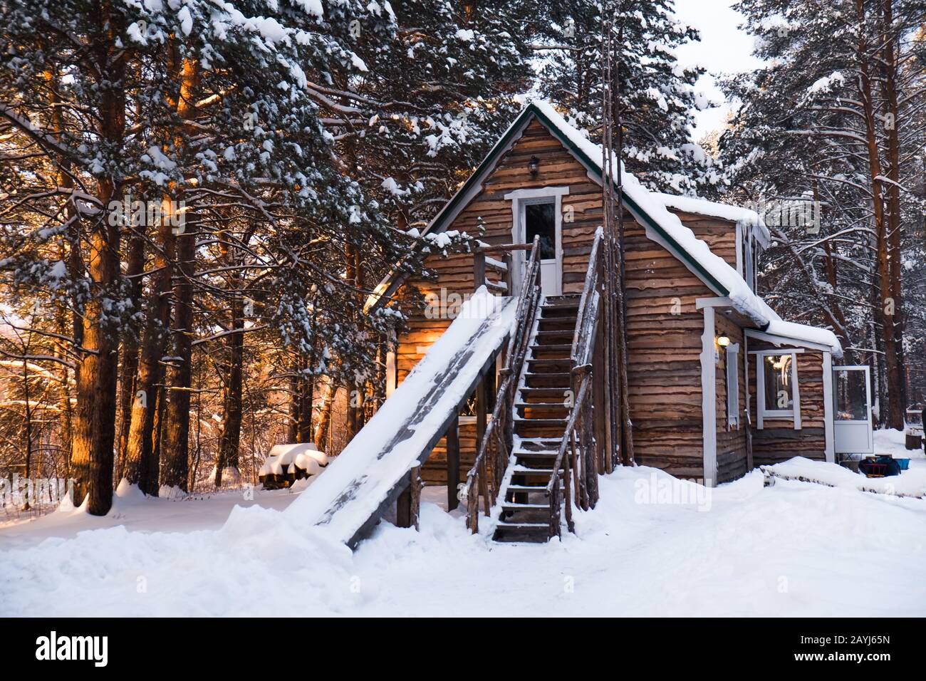 Siberia cold house hi-res stock photography and images - Alamy