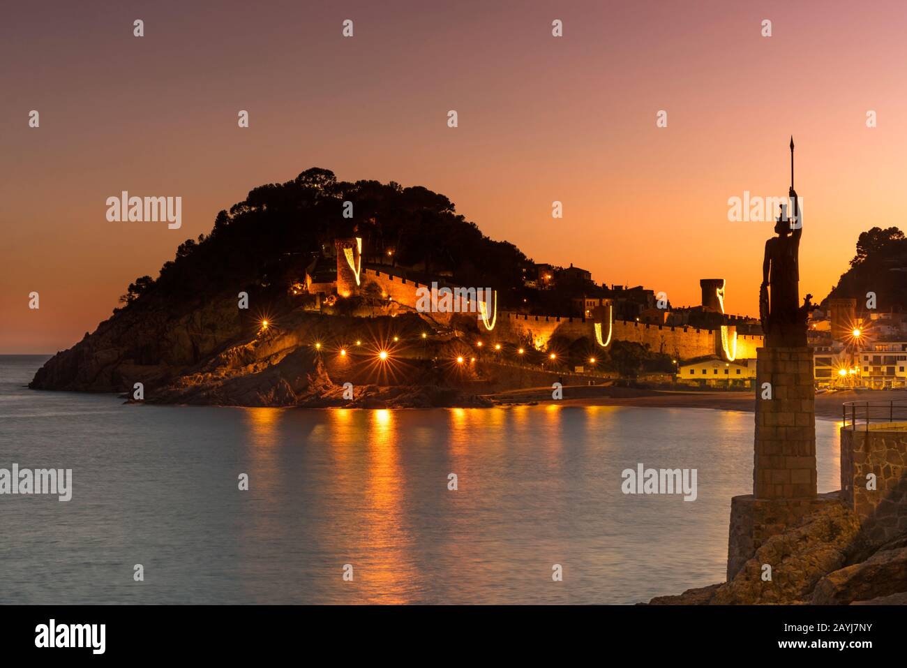 CHRISTMAS LIGHTS CASTLE OLD TOWN MINERVA STATUE (© FREDERIC MARES 1970 ...