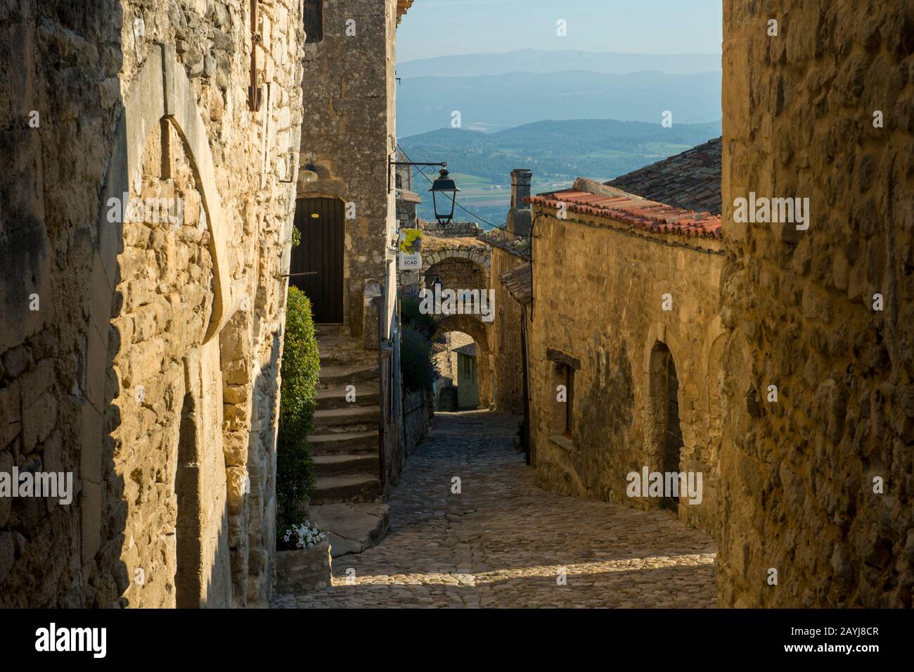 Cobblestone Gate Gates High Resolution Stock Photography and Images - Alamy