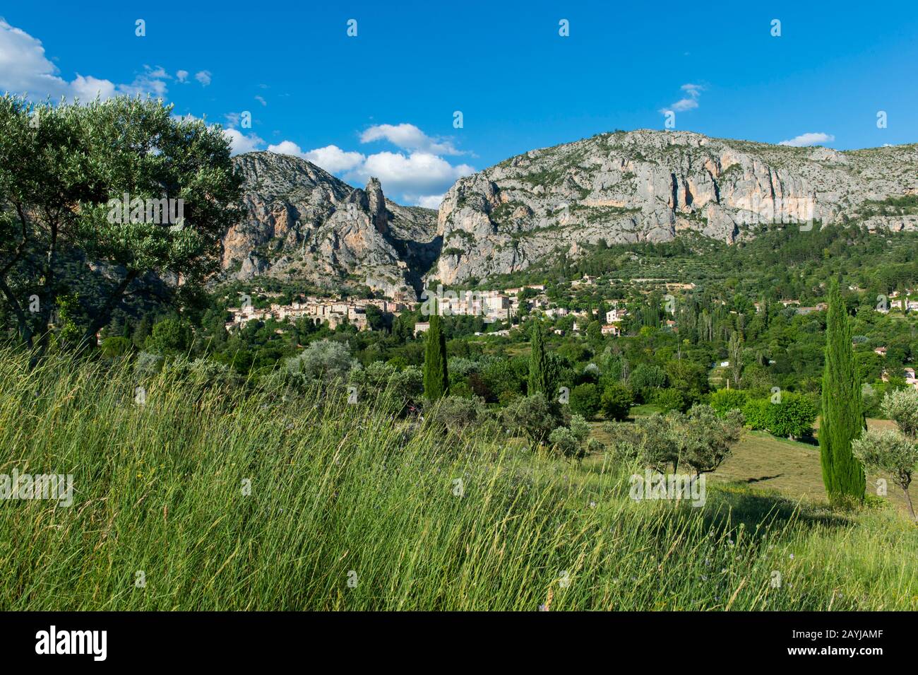 View of Moustiers-Sainte-Marie, a medieval village in Alpes-de-Haute ...