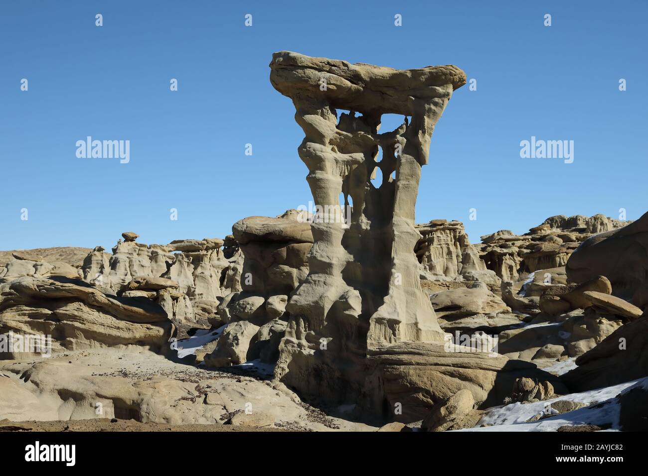 Strange Rock Formation in Bisti Badlands (Alien Throne) New Mexico USA ...