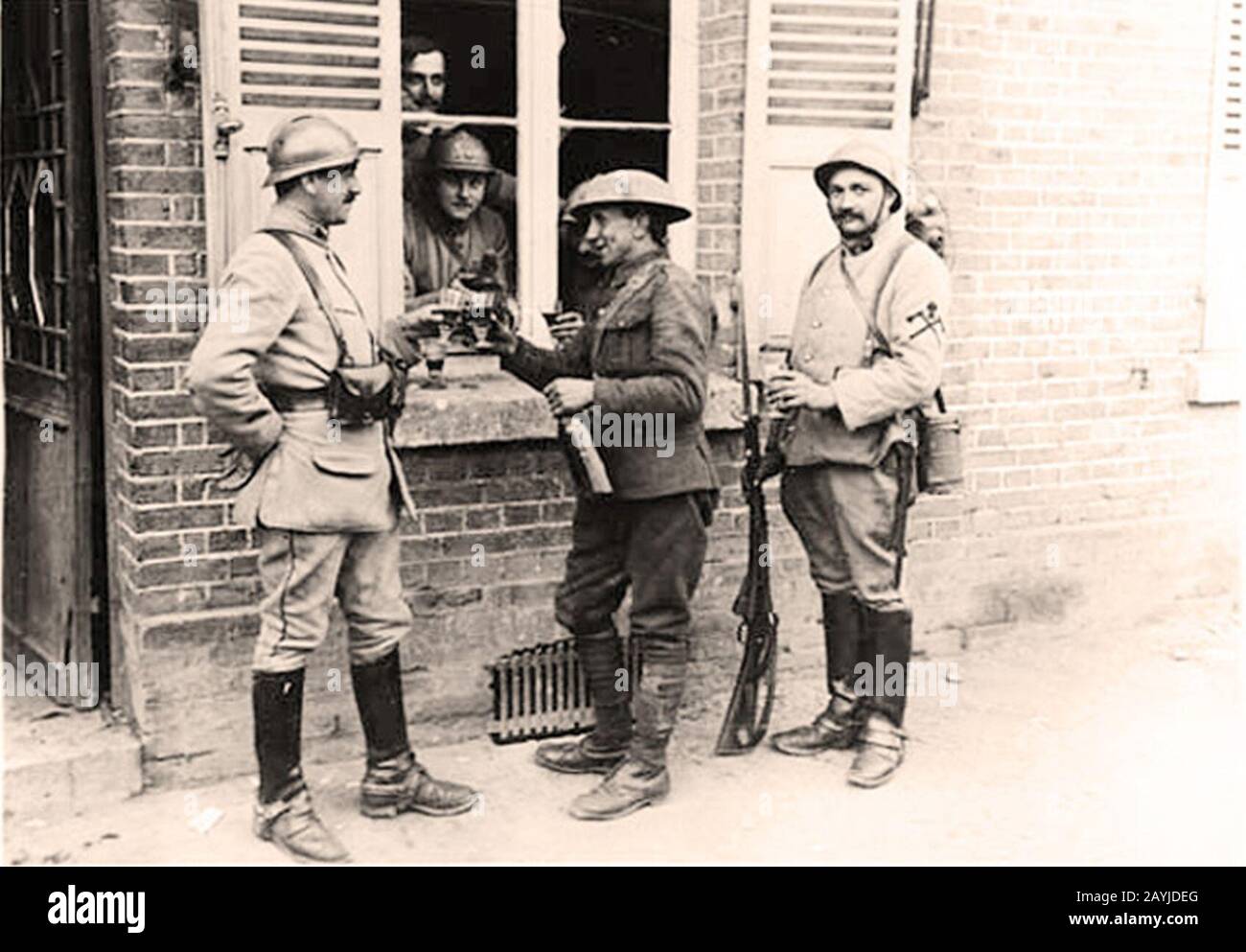 Fraternisation hi-res stock photography and images - Alamy