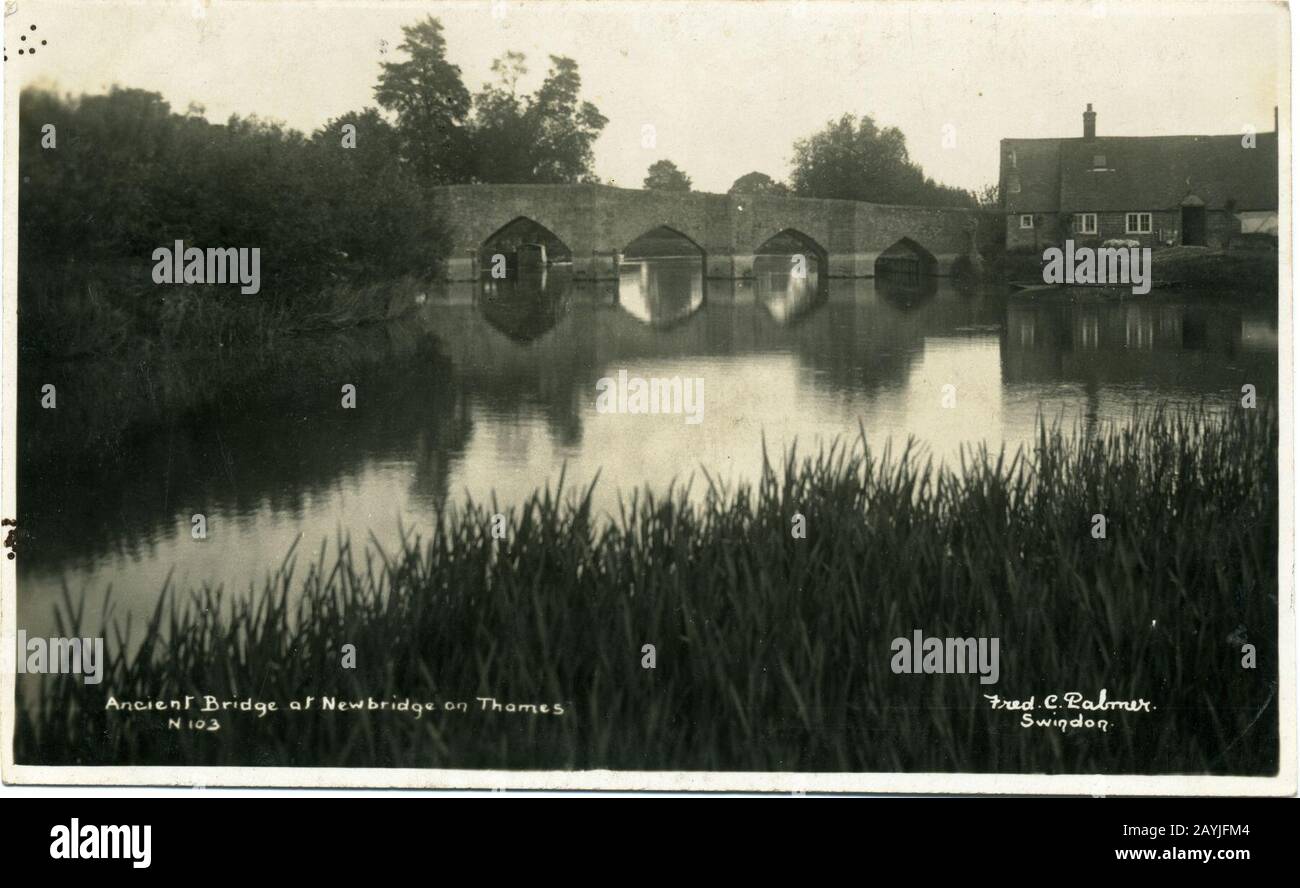 Newbridge thames hi-res stock photography and images - Alamy
