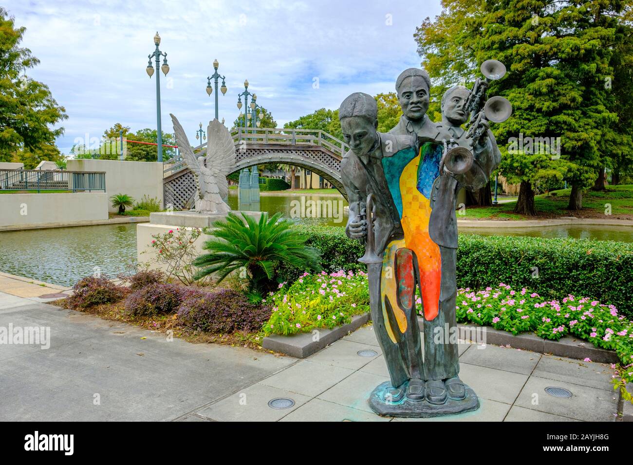 Jazz musician statue new orleans hi-res stock photography and images ...