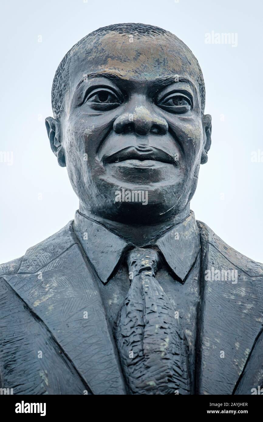 Louis armstrong park statue hi-res stock photography and images - Alamy