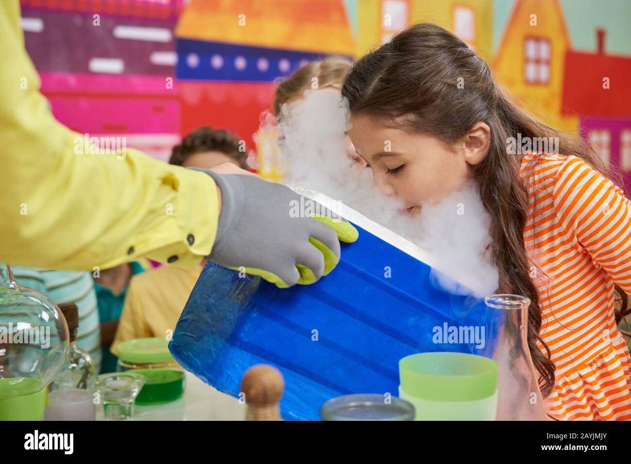 Laboratory liquid nitrogen hi-res stock photography and images - Alamy