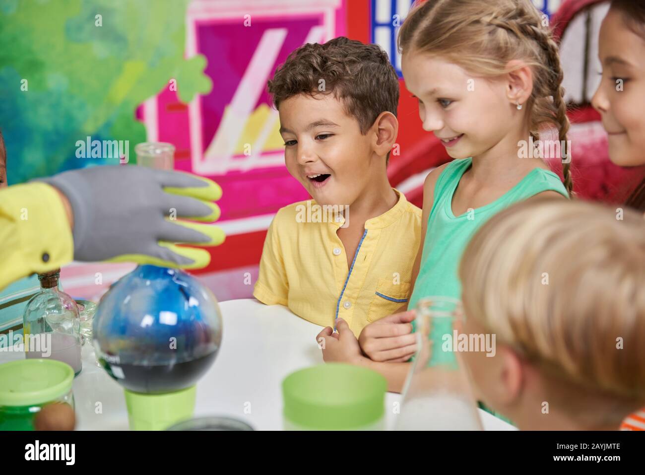 Science show for kids Stock Photo - Alamy
