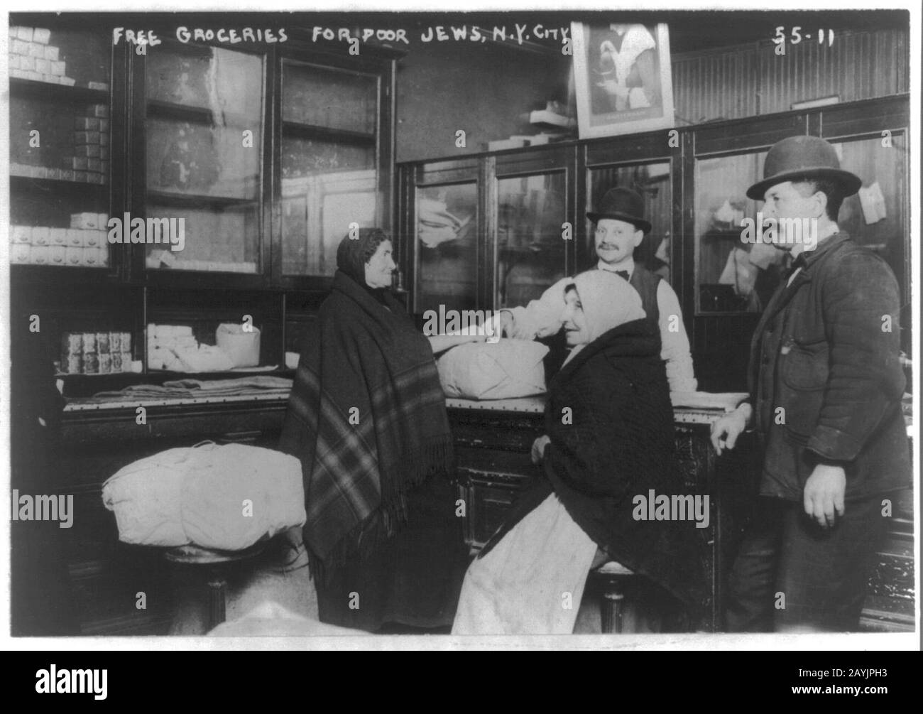 City groceries Black and White Stock Photos & Images - Alamy