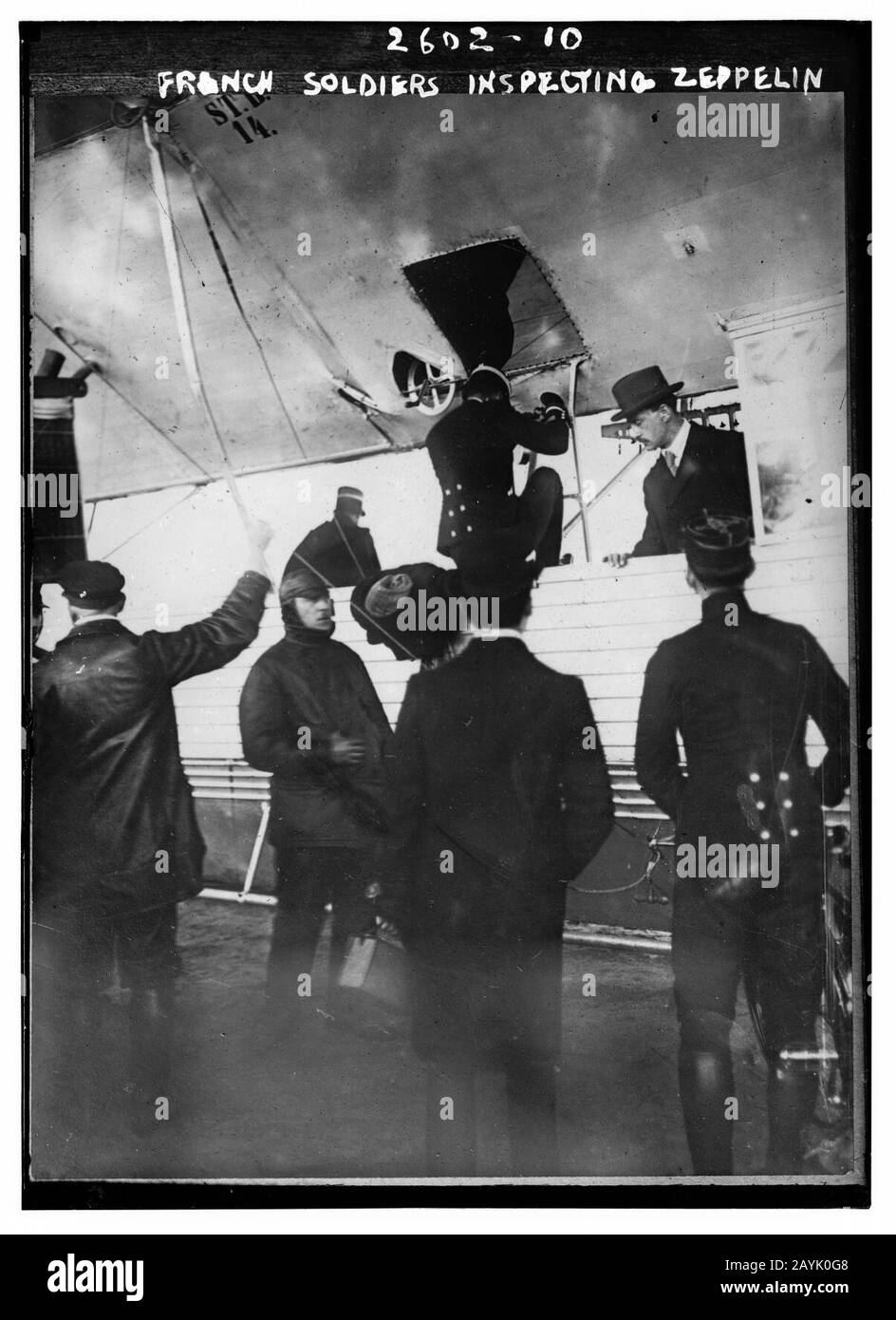 Historical zeppelin Cut Out Stock Images & Pictures - Alamy