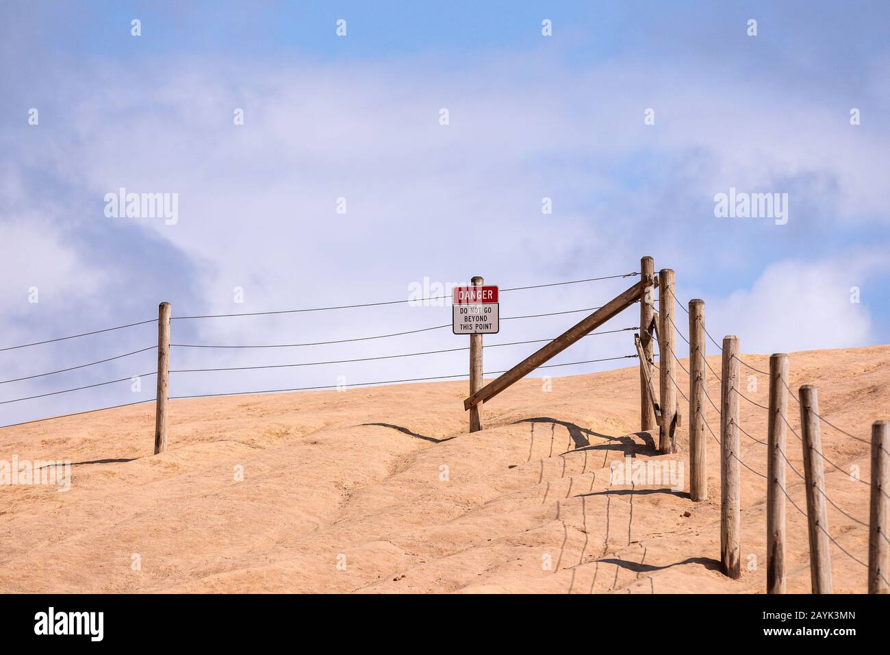 Do not past beyond this point sign hi-res stock photography and images ...