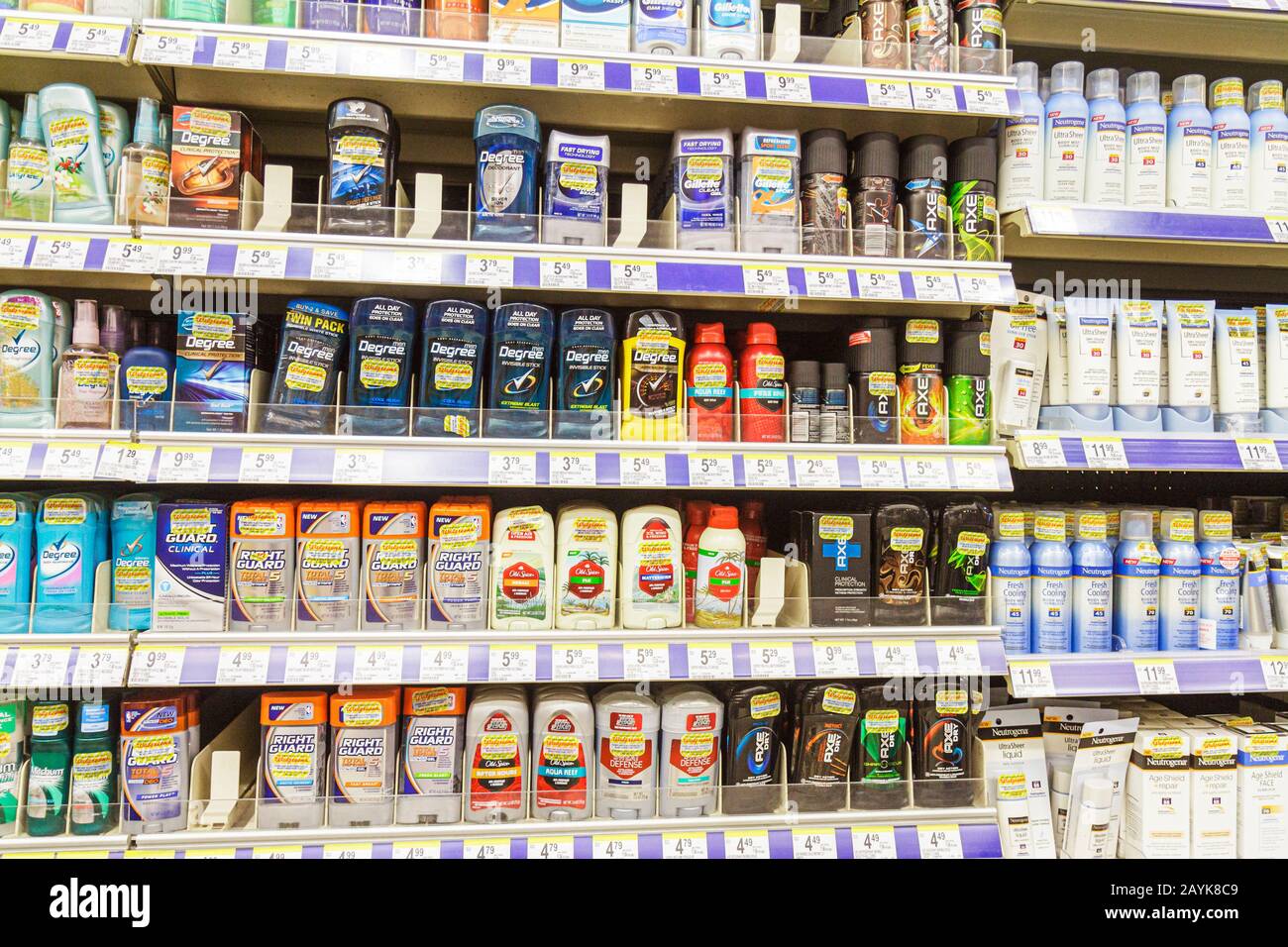 Deodorant store shelf hi-res stock photography and images - Alamy