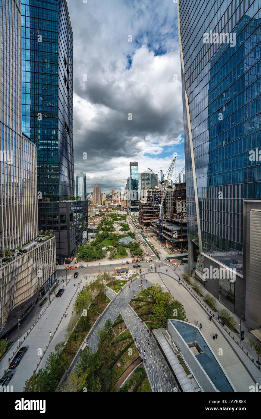Hudson yards development hi-res stock photography and images - Alamy