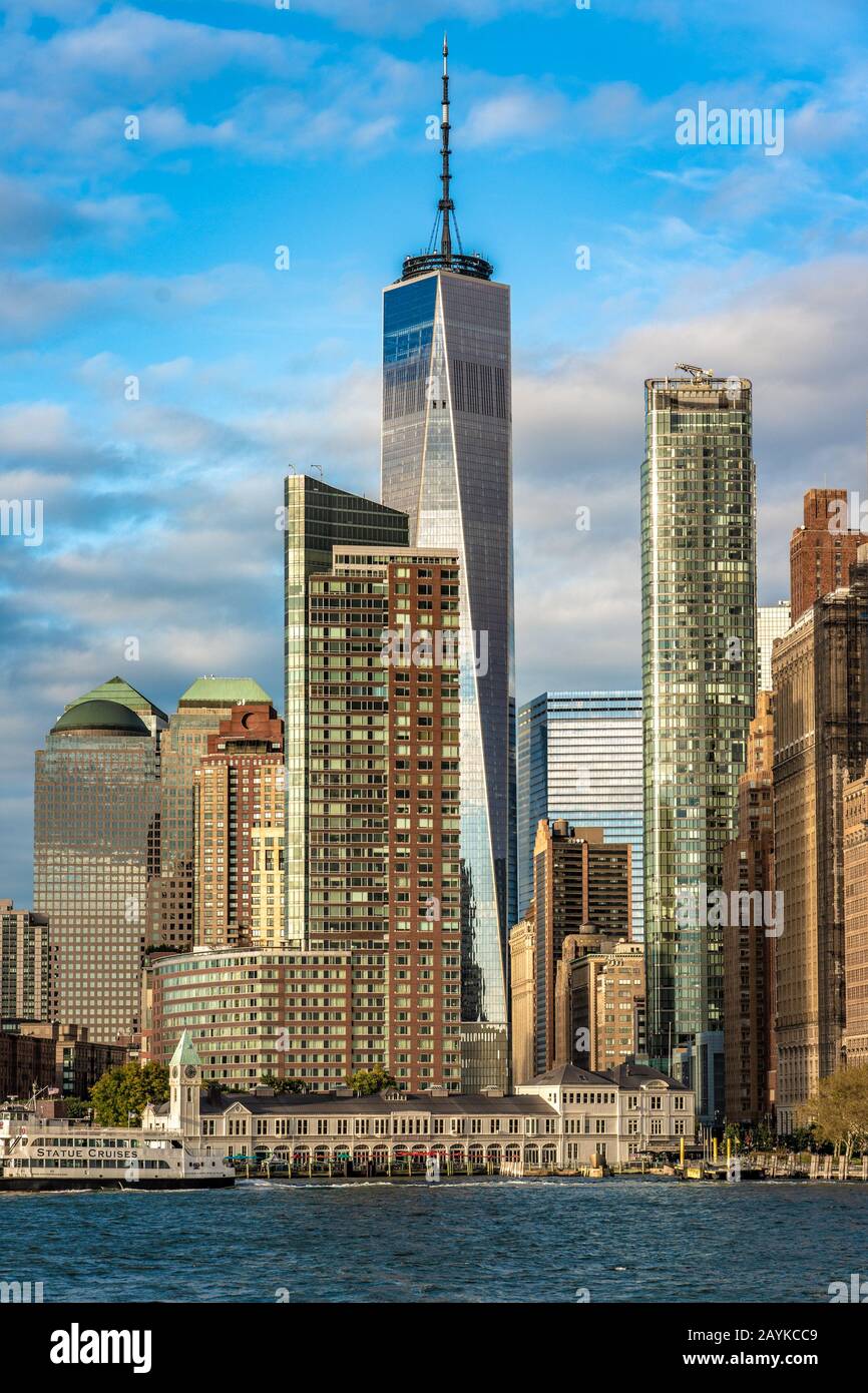 Manhattan riverside city buildings Stock Photo - Alamy