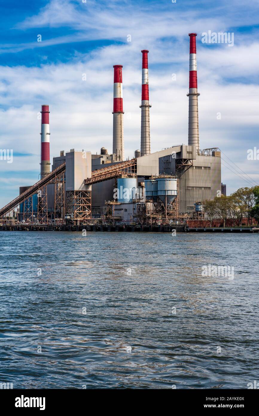 Power plant on riverside hi-res stock photography and images - Alamy