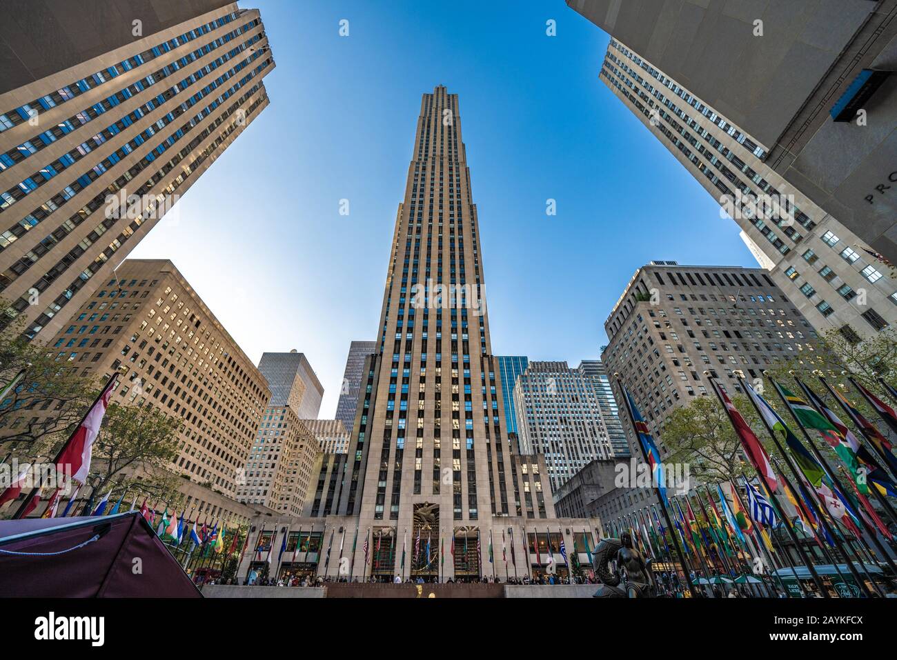 Rockefeller center complex buildings hi-res stock photography and ...