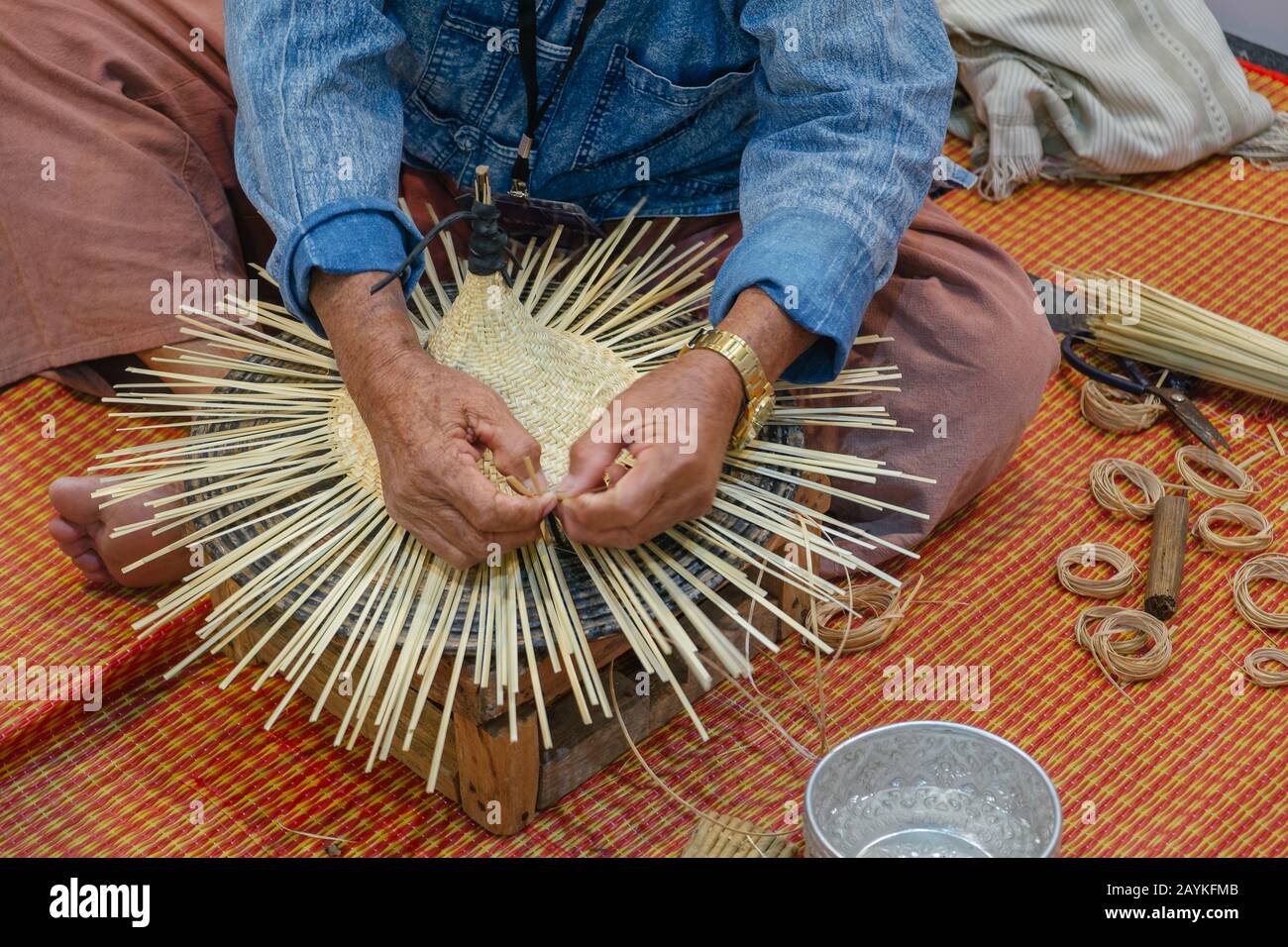 Rattan weaving hi-res stock photography and images - Alamy