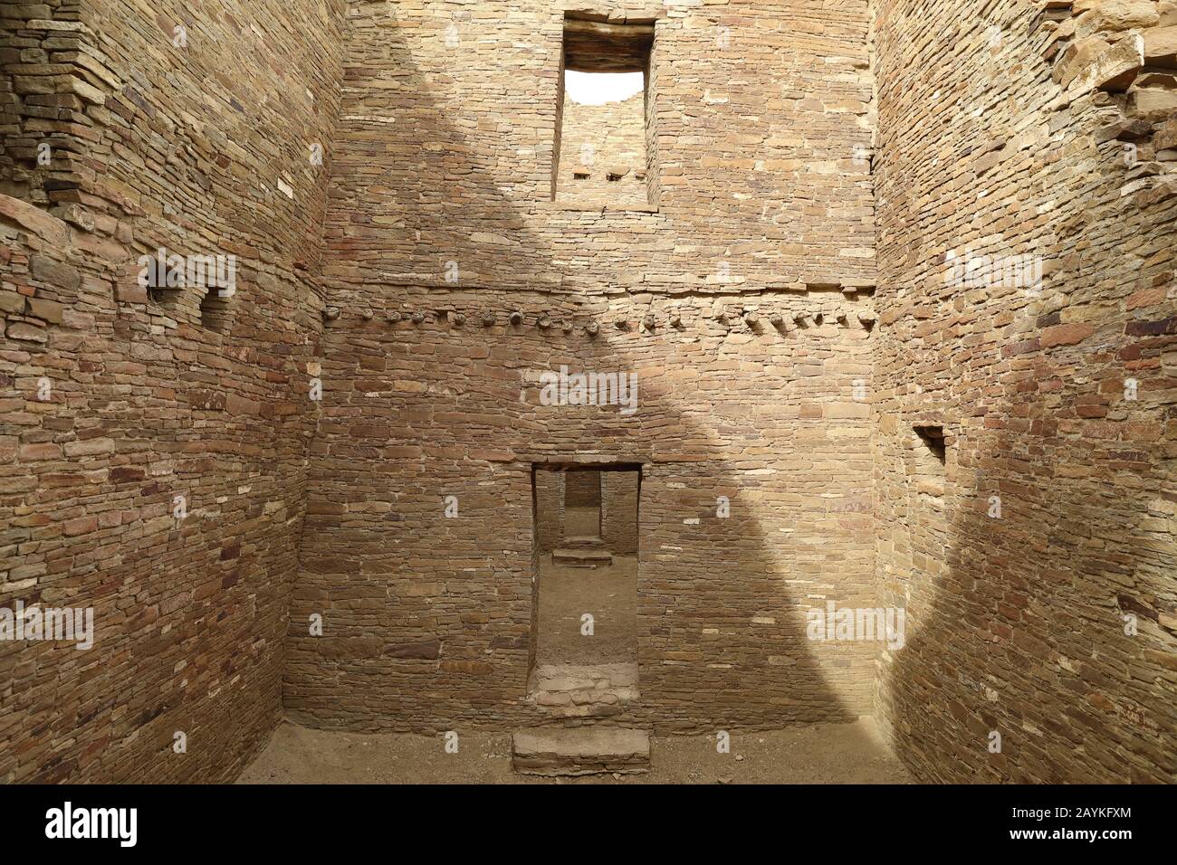 Pueblo Bonito in Chaco Culture National Historical Park in New Mexico ...
