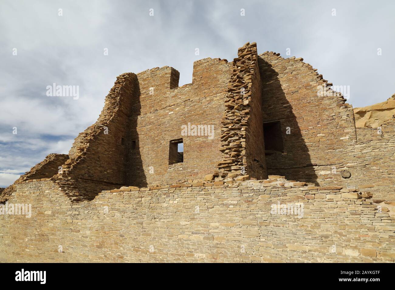 Pueblo Bonito in Chaco Culture National Historical Park in New Mexico ...