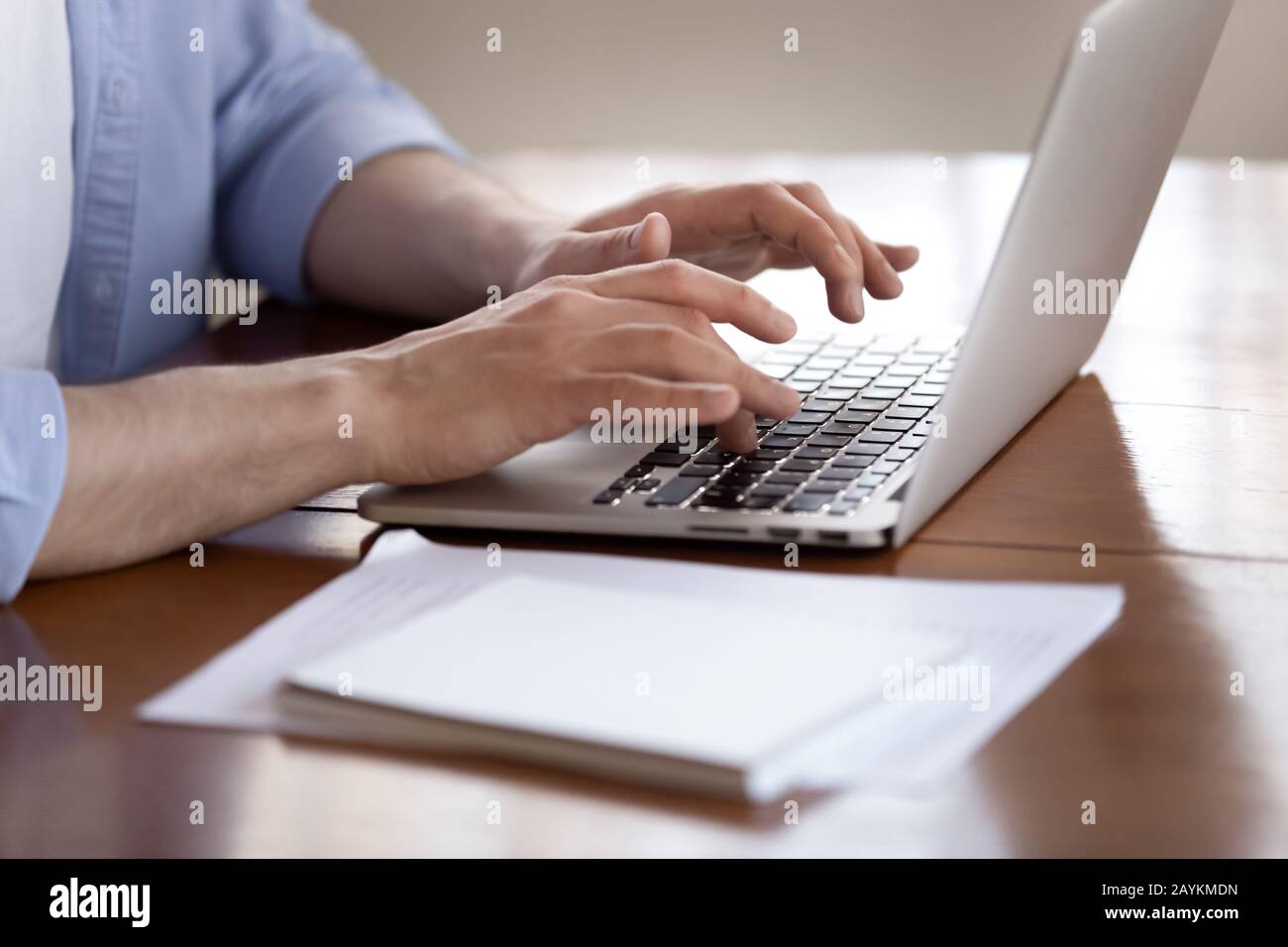 Busy typing hi-res stock photography and images - Alamy