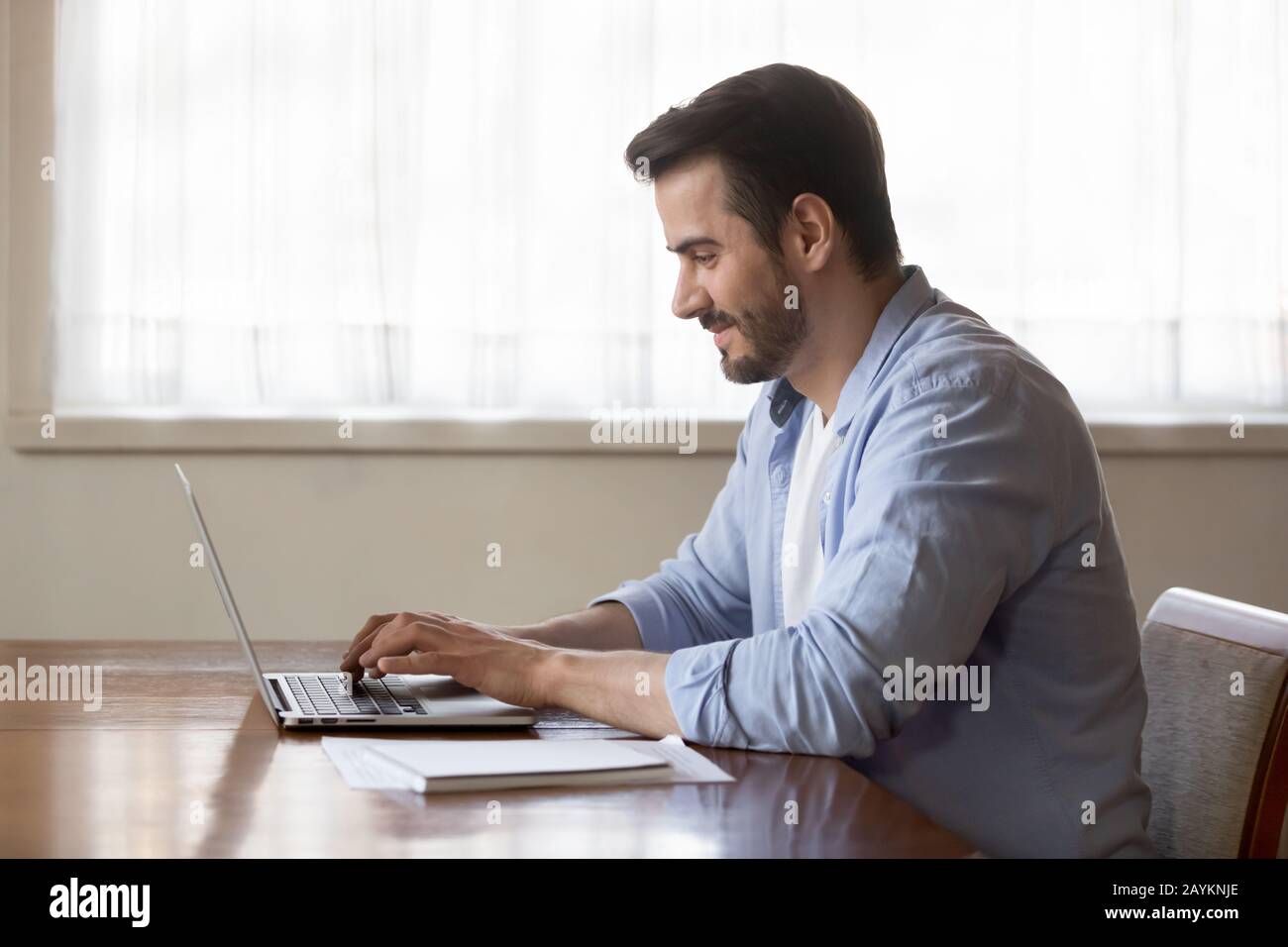 Typing course hi-res stock photography and images - Alamy