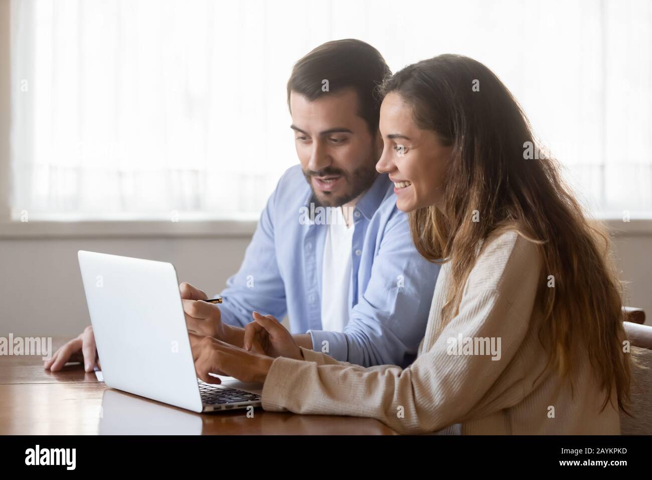 Table sit together hi-res stock photography and images - Alamy