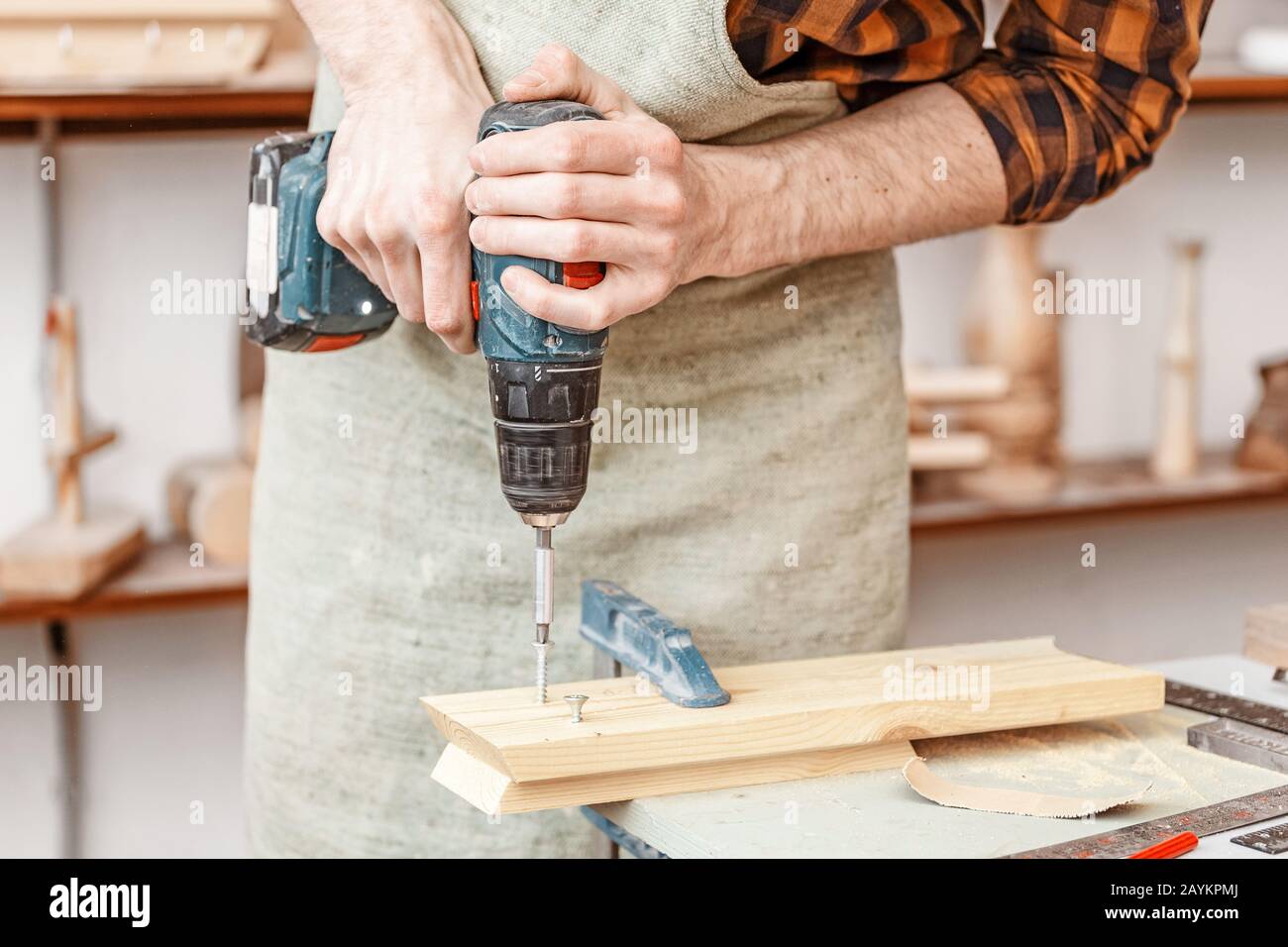 Handyman skills hi-res stock photography and images - Alamy