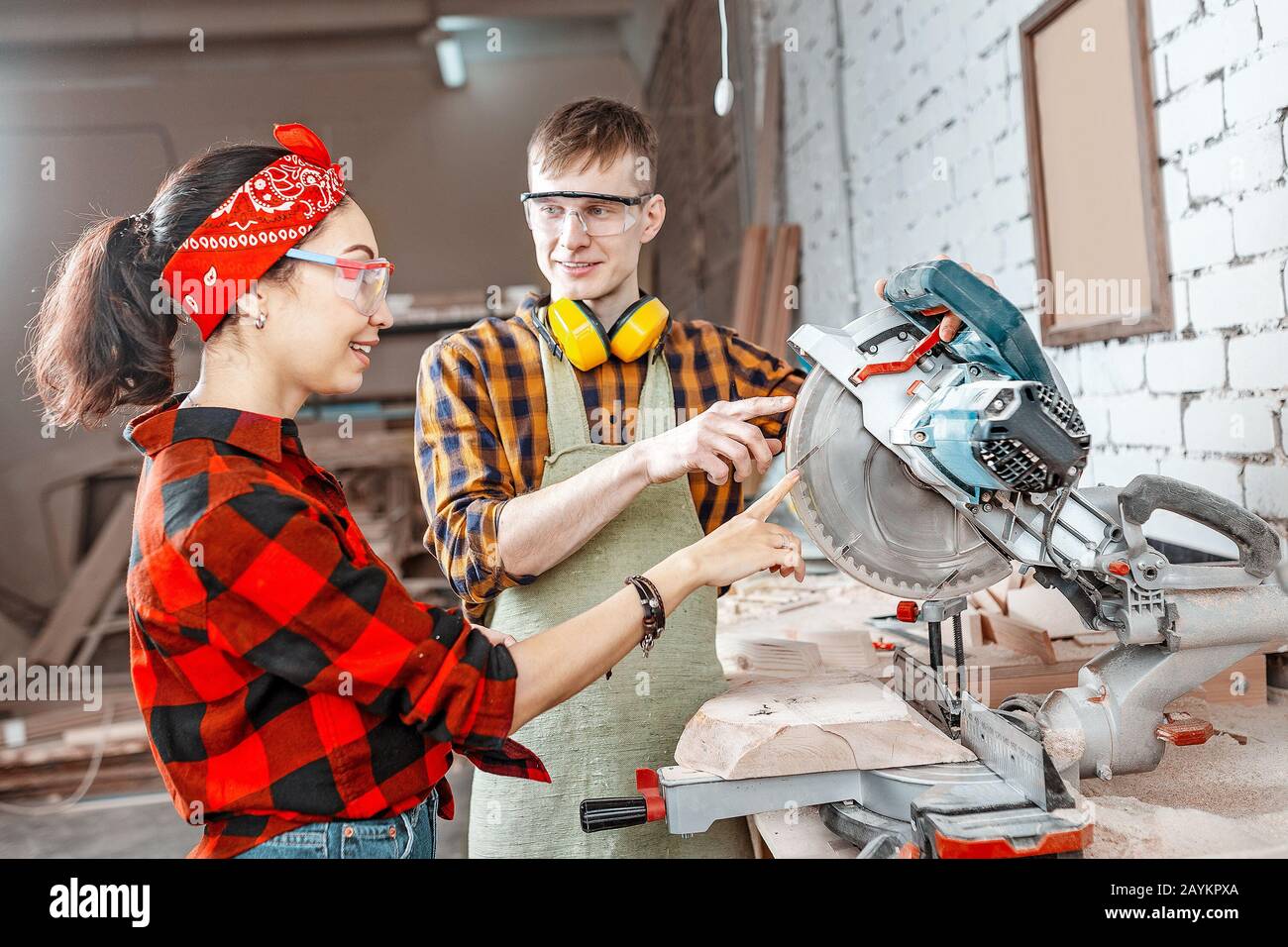 Female machinist hi-res stock photography and images - Alamy